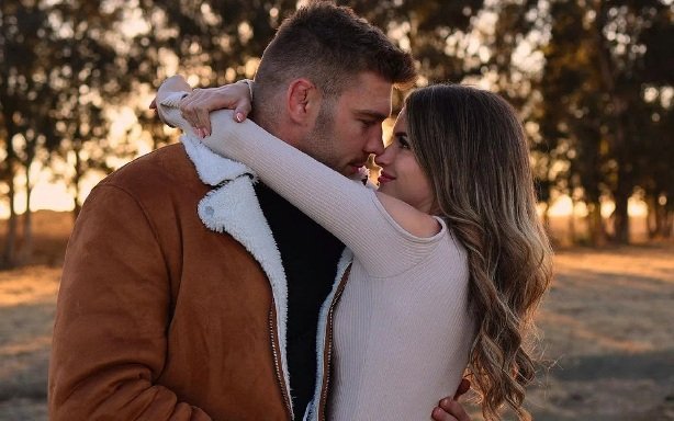 Dricus Du Plessis Wife: Bio, Age, Net Worth & Facts – All You Need