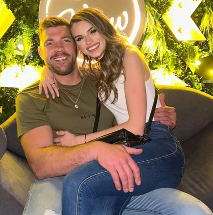 Dricus Du Plessis Wife: Bio, Age, Net Worth & Facts – All You Need